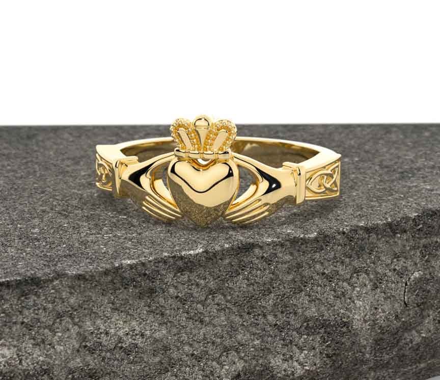 claddagh celtic trinity knot ring